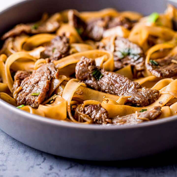 Cantonese Beef Chow Fun Noodles (Beef Ho Fun) - Went Here 8 This