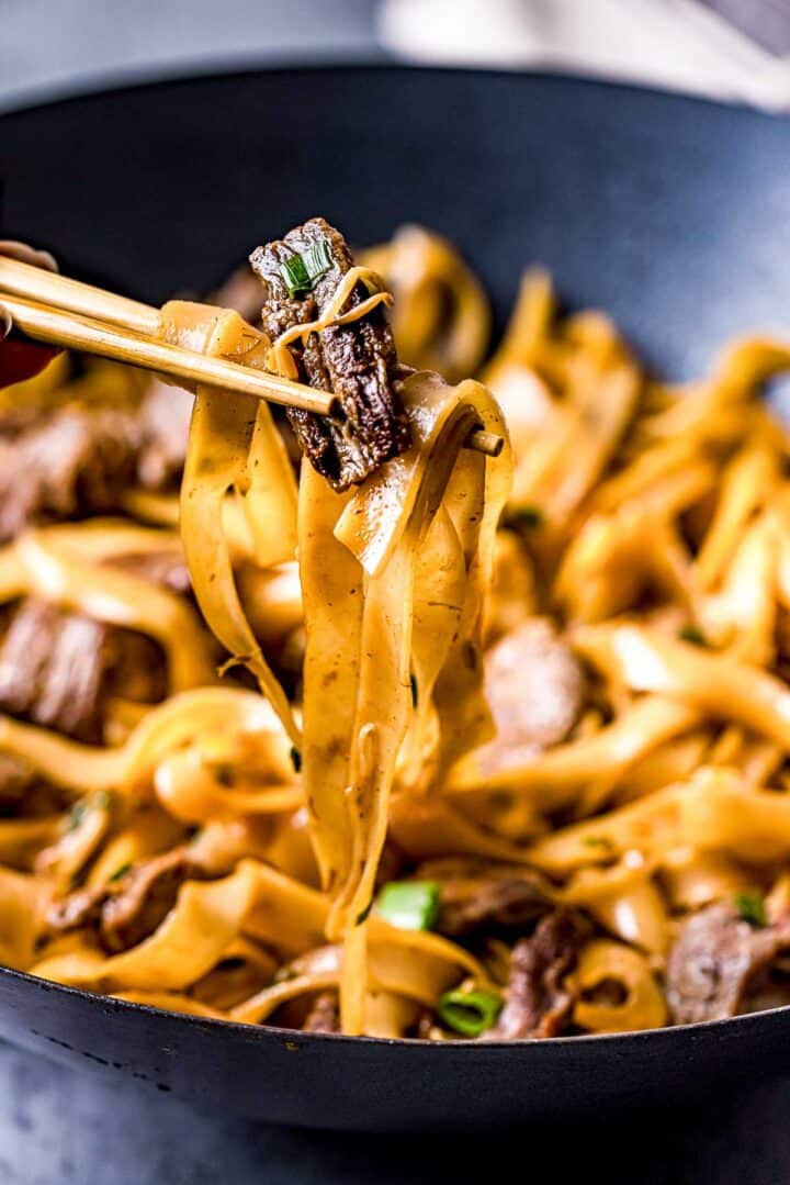 Cantonese Beef Chow Fun Noodles (Beef Ho Fun) - Went Here 8 This